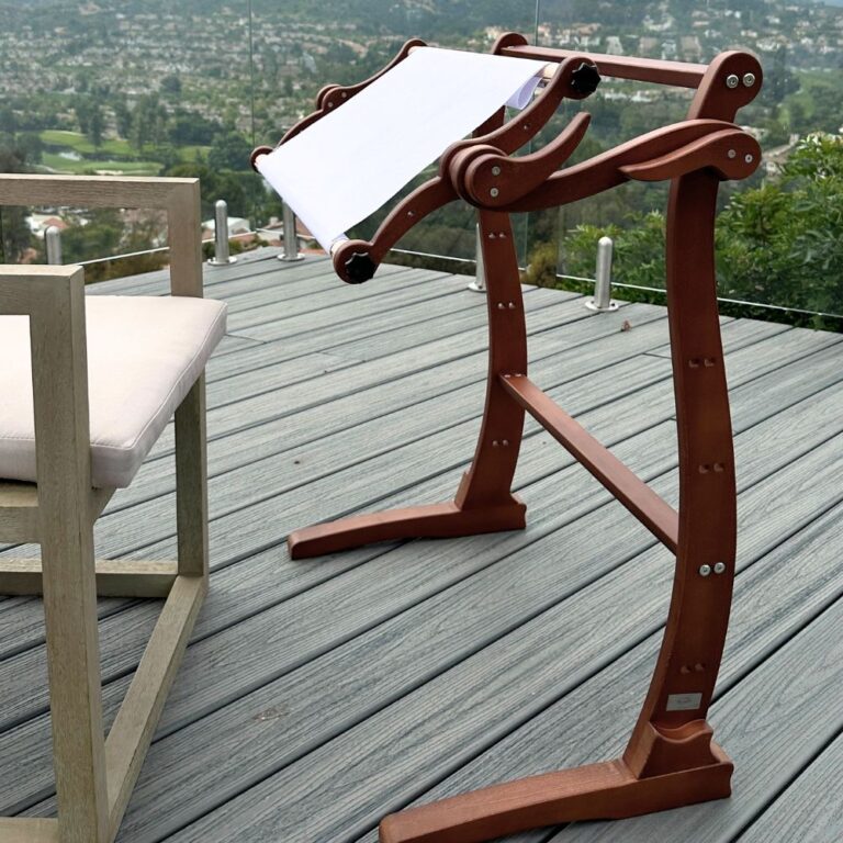The Elowen - embroidery frame and Q-Snap stand - W-STANDS